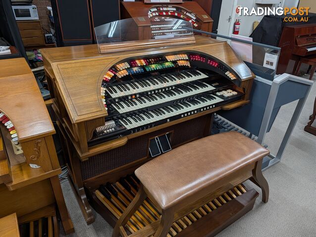 Conn Deluxe Theatre Organ Model 653