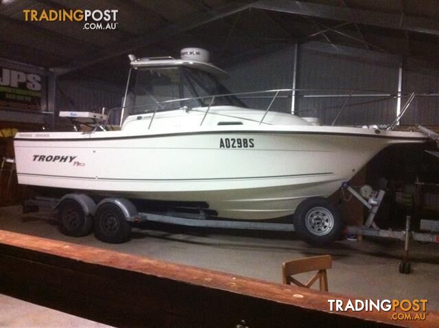 Trophy pro 2352 WA