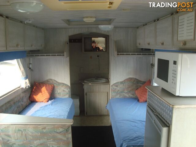 COROMAL 580 CAPRI 19ft CARAVAN with ensuite and off grid setup