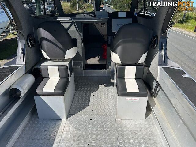 USED PROFILE 700H WITH BRAND NEW TWIN YAMAHA 130HP FOR SALE