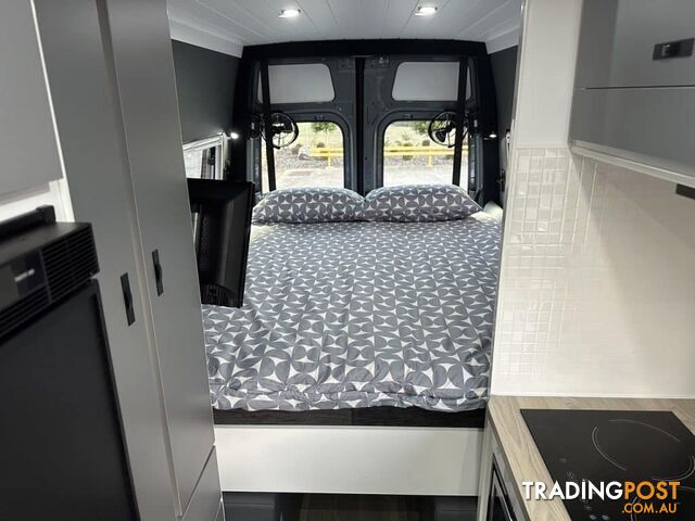 2026 231 MERCEDES BENZ SPRINTER REGAL GRAND TOURER WITH ELECTRIC BED