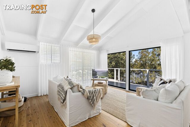 102 Blue Bell Drive WAMBERAL NSW 2260