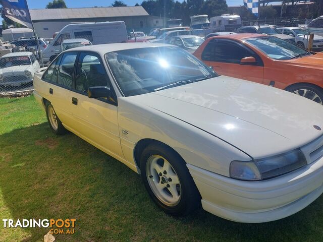 1990 HSV COMMODORE SEDAN