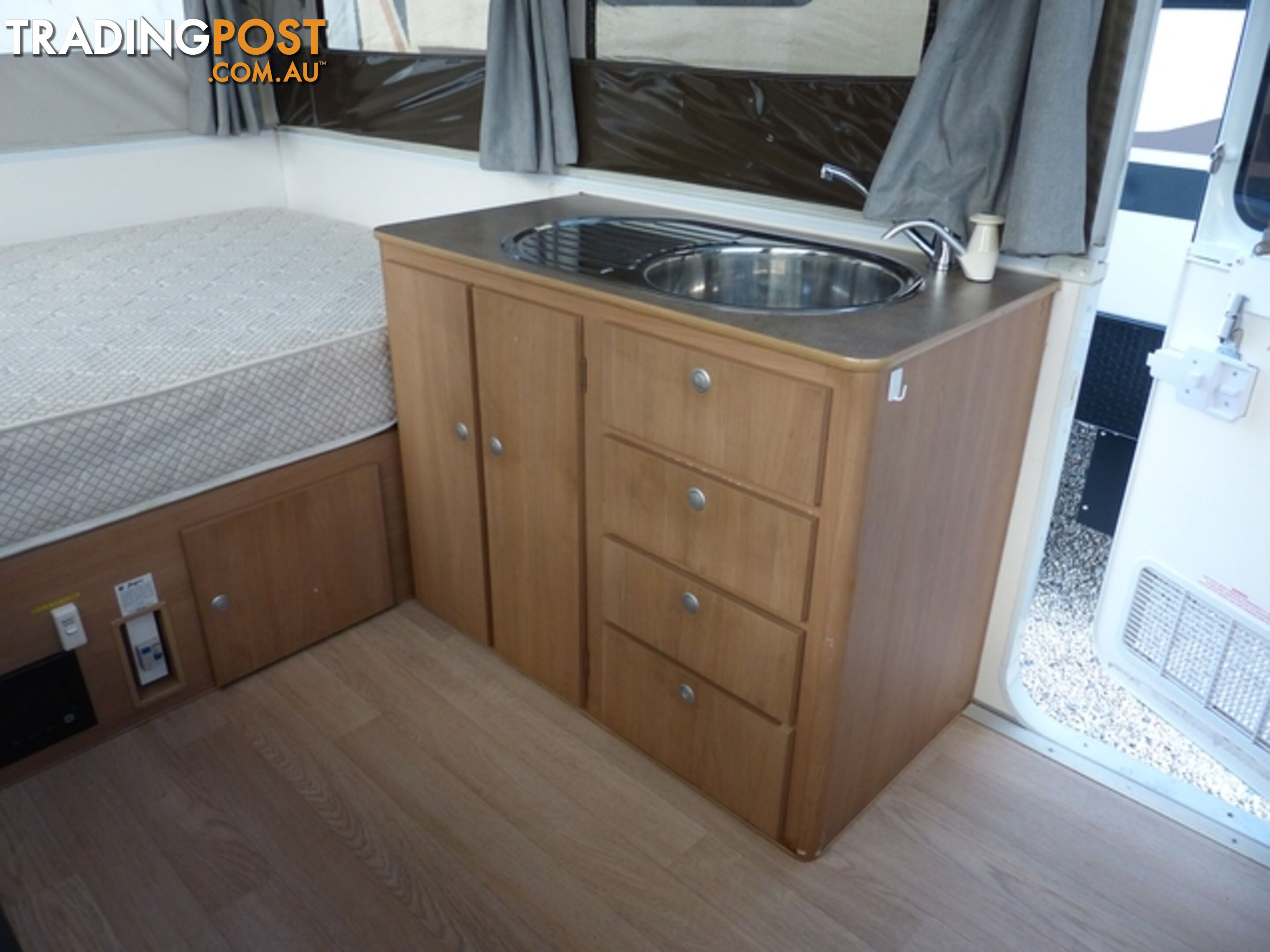 2014 JAYCO PENGUIN CAMPER TRAILER
