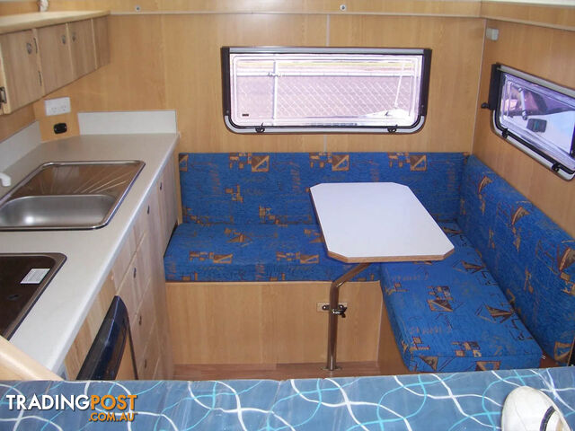 STAR SLIDE ON CAMPER