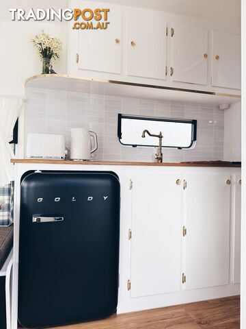 Brand New Build Vintage Style 2024 Goldy Caravan