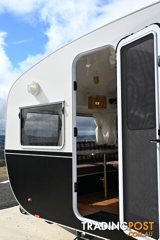 Brand New Build Vintage Style 2024 Goldy Caravan