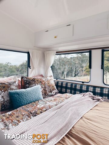 Brand New Build Vintage Style 2024 Goldy Caravan