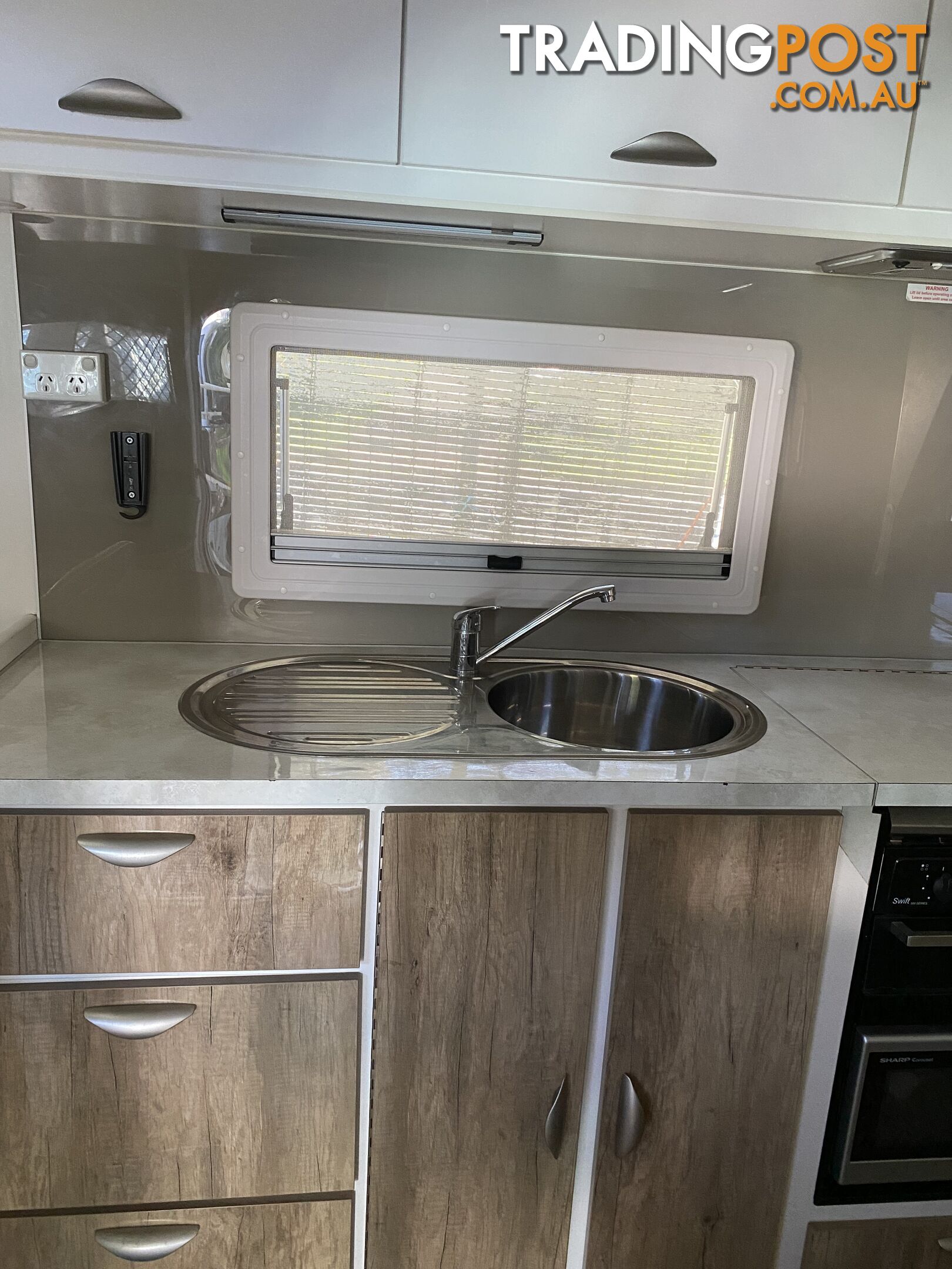 2015 Semi off road TITANIUM Sunseeker Mirage caravan