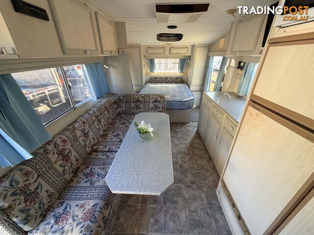 ROADSTAR VOYAGER 2000 ENSUITE VAN ISL DBL ROLLOUT W WALLS AIRCON TANDEM HWS