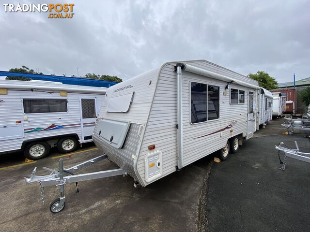 Coromal Lifestyle 600 3 Bunk Family Van