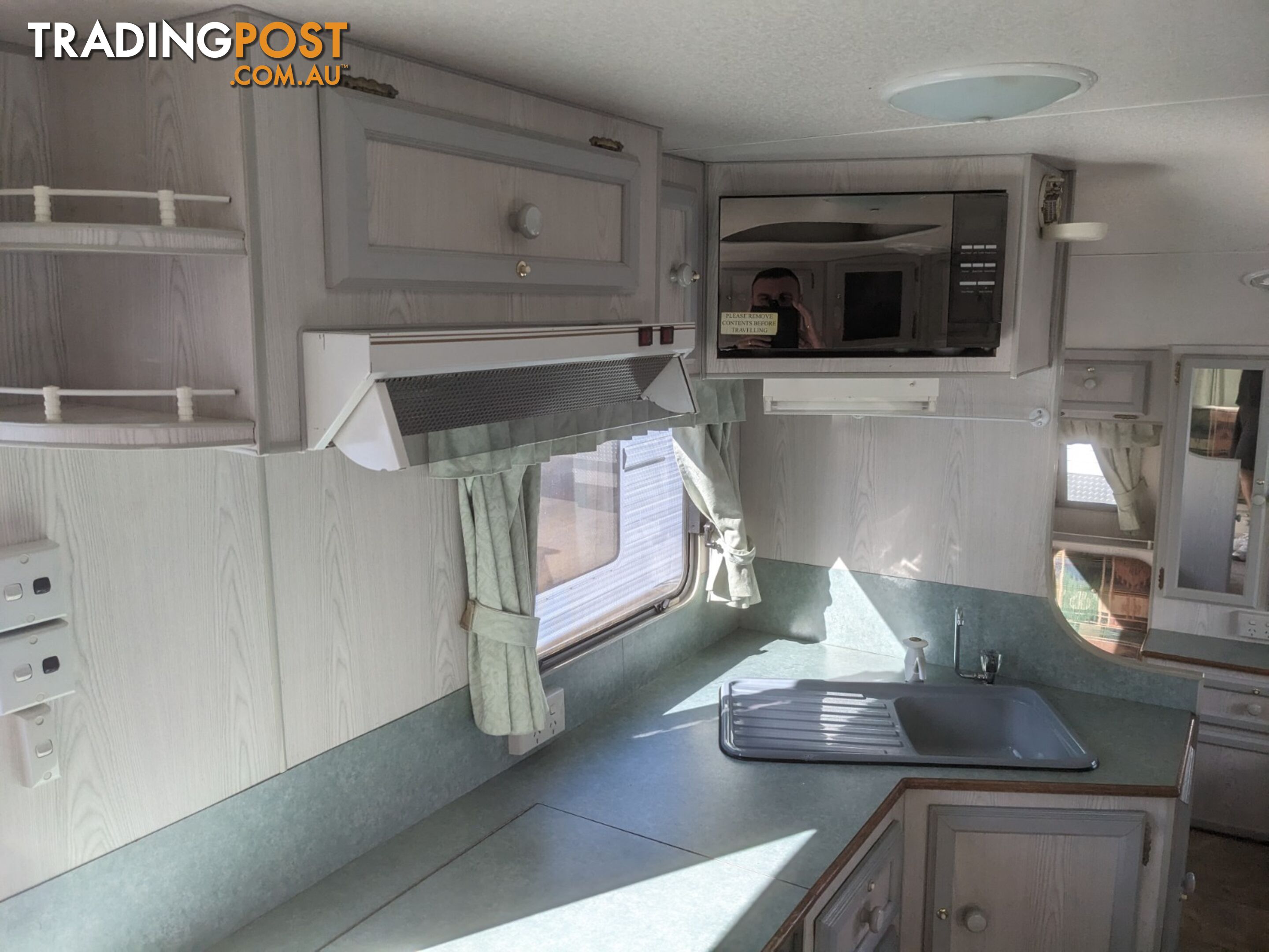 1998 17FT ISLAND STAR CONCORDE CARAVAN