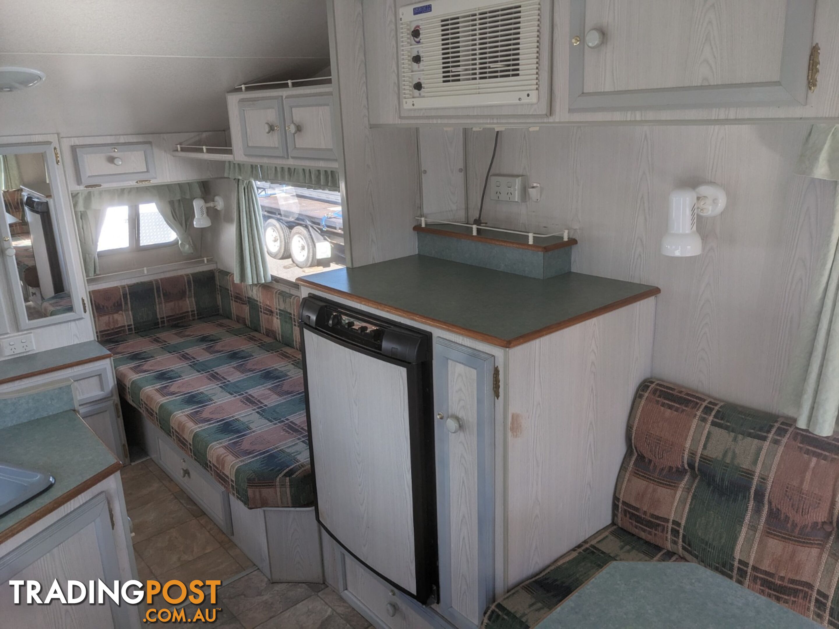 1998 17FT ISLAND STAR CONCORDE CARAVAN