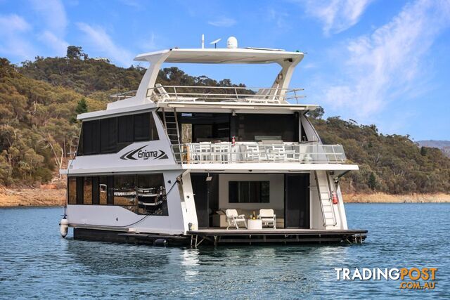 ENIGMA Houseboat Holiday Home on Lake Eildon