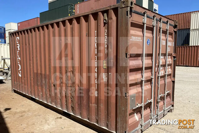 20 STANDARD HEIGHT SHIPPING CONTAINER in Toowoomba