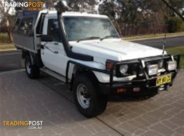 2005 TOYOTA LANDCRUISER 4x4 HDJ79R C CHAS
