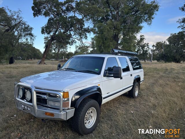 1998 Chevrolet Suburban K2500 Holden suburban Wagon Automatic