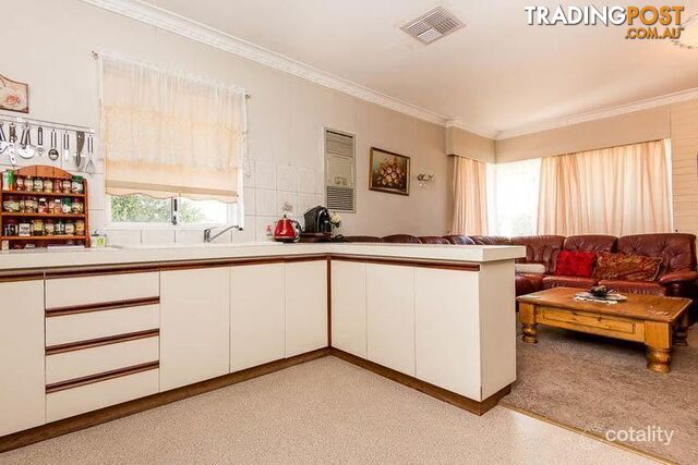 273 Fisher St CLOVERDALE WA 6105
