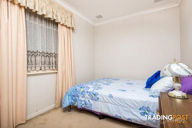 273 Fisher St CLOVERDALE WA 6105