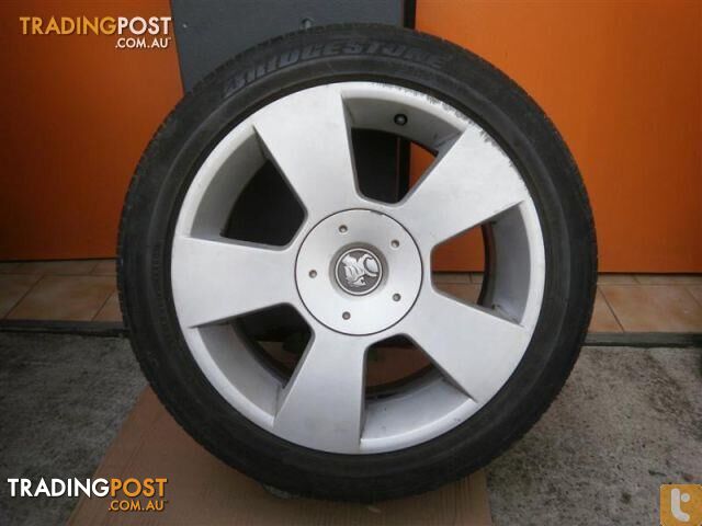 WHEELS TYRES HOLDEN VZ CALAIS 17 INCH GENUINE ALLOYS