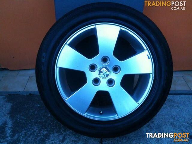 HOLDEN VE CALAIS 17 INCH GENUINE ALLOY WHEELS