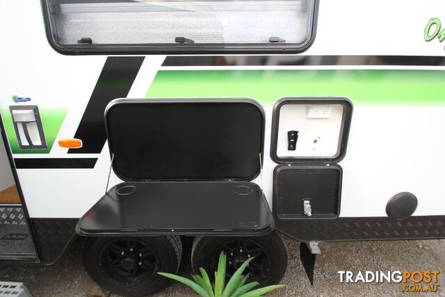 On the Move Traxx 206 Family Bunks