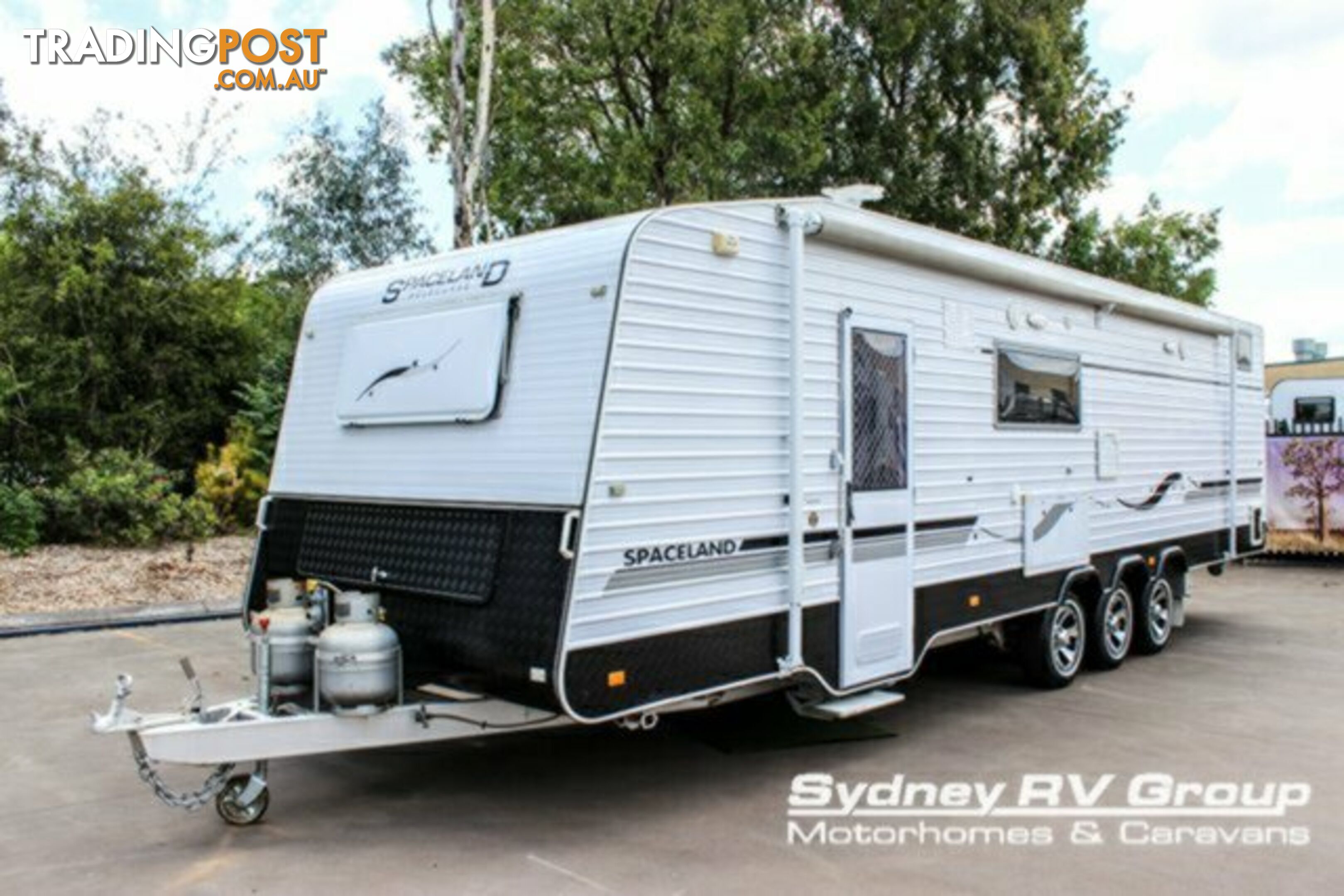 2012 Spaceland Deluxe Caravan