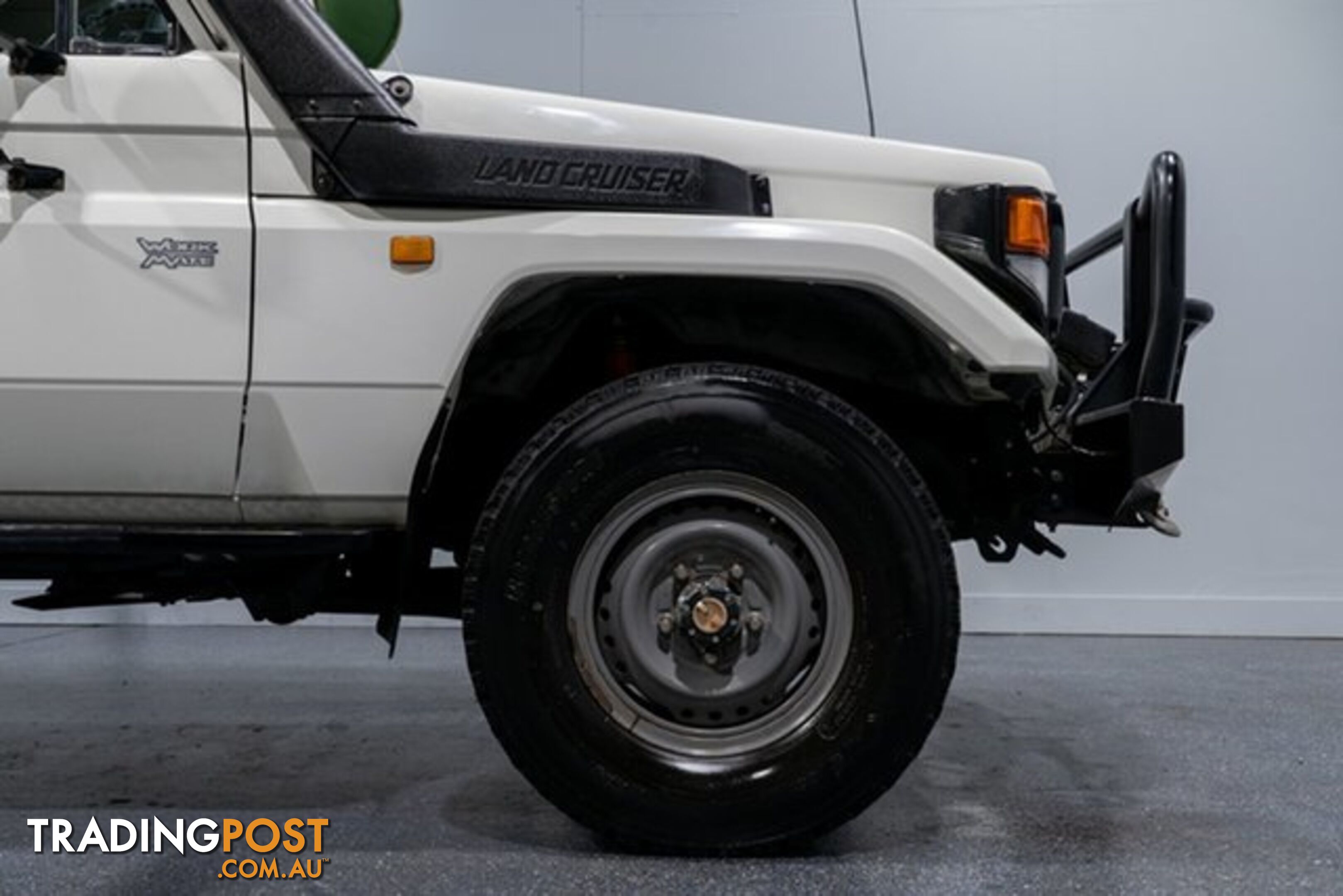 2004 TOYOTA LANDCRUISER 4x4 HZJ79R C CHAS