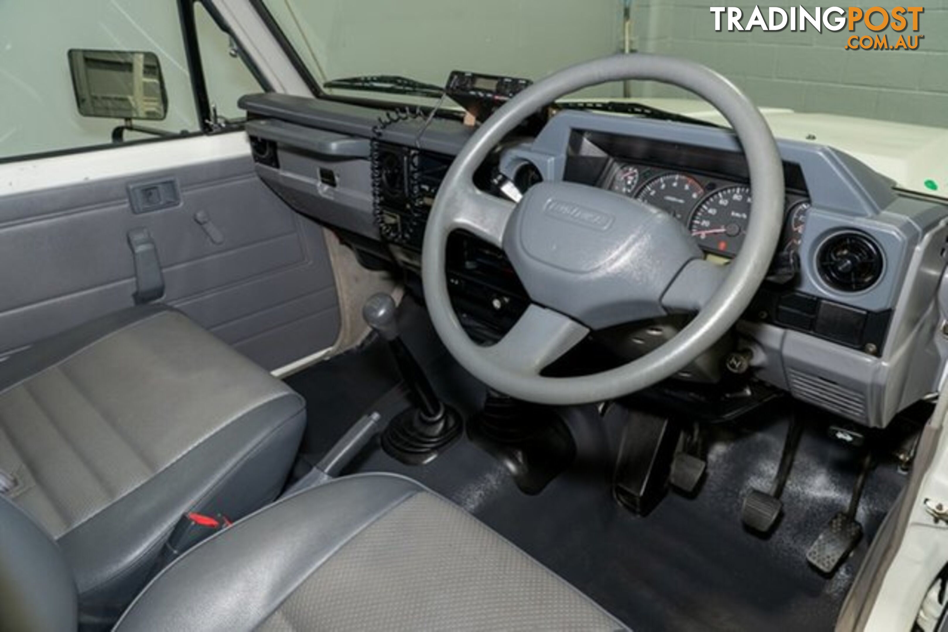 2004 TOYOTA LANDCRUISER 4x4 HZJ79R C CHAS