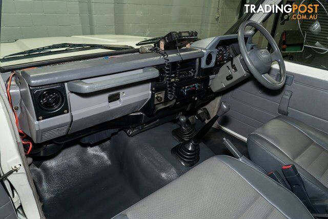 2004 TOYOTA LANDCRUISER 4x4 HZJ79R C CHAS