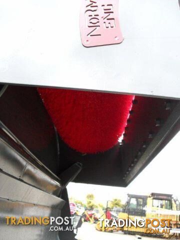 1800mm Open Mouth 4 IN 1 Bucket Broom suit Takeuchi